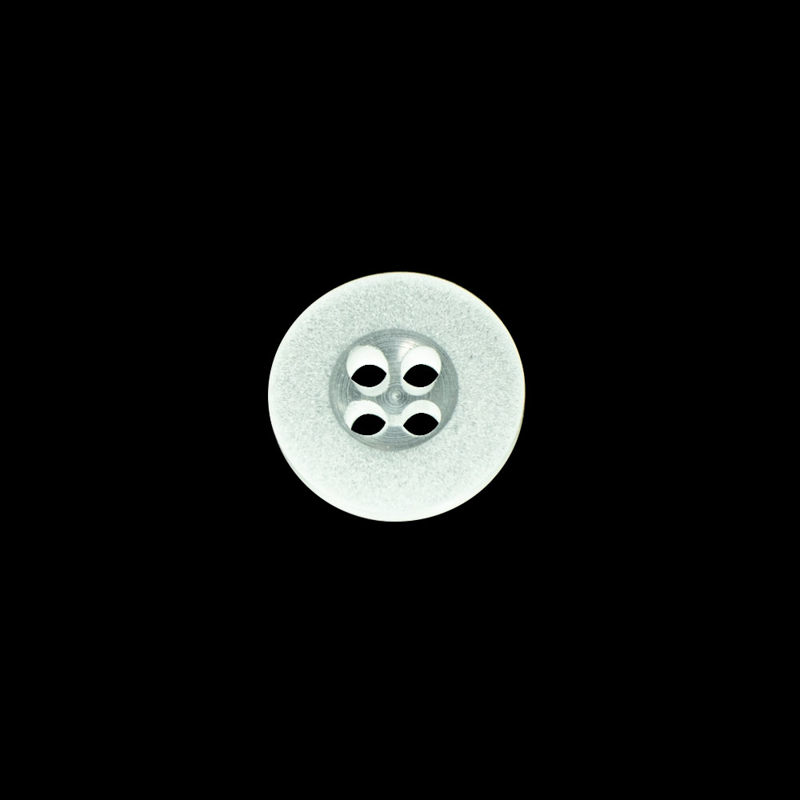 BOTON RIMA FC 4H 22L BLANCO 0000 – Cacharrería Bombay